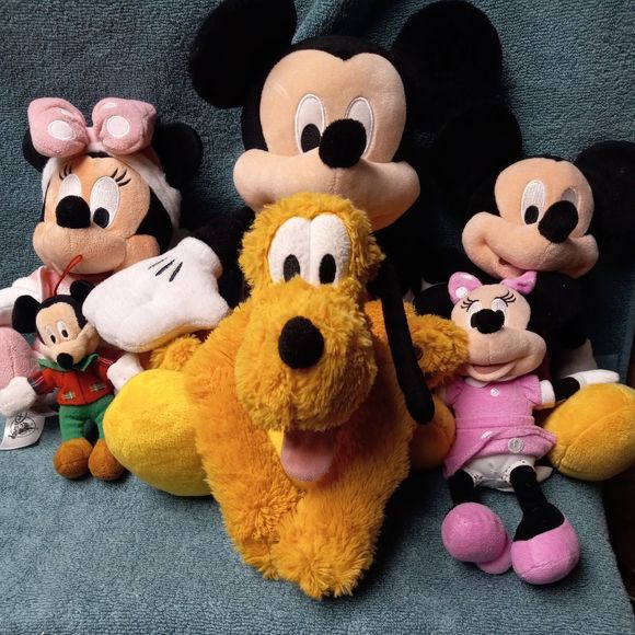 Disney | Toys | Disneyparks Disney Store Mickey Mouse Minnie Mouse ...